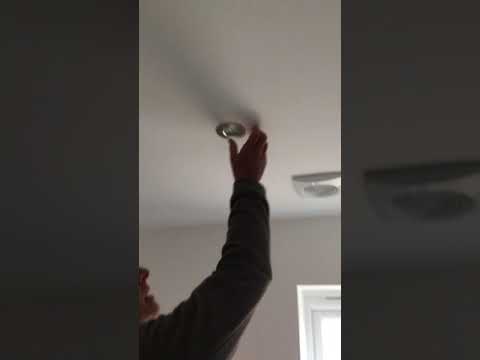 How To Replace Ceiling Spot Light Bulbs