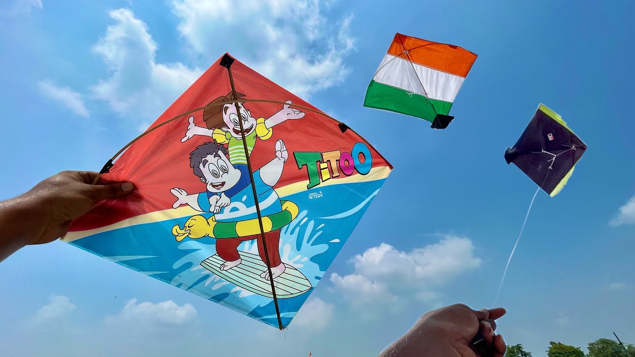 Kite caught | Kite cutting | Kite looting | Kite flying - YouTube