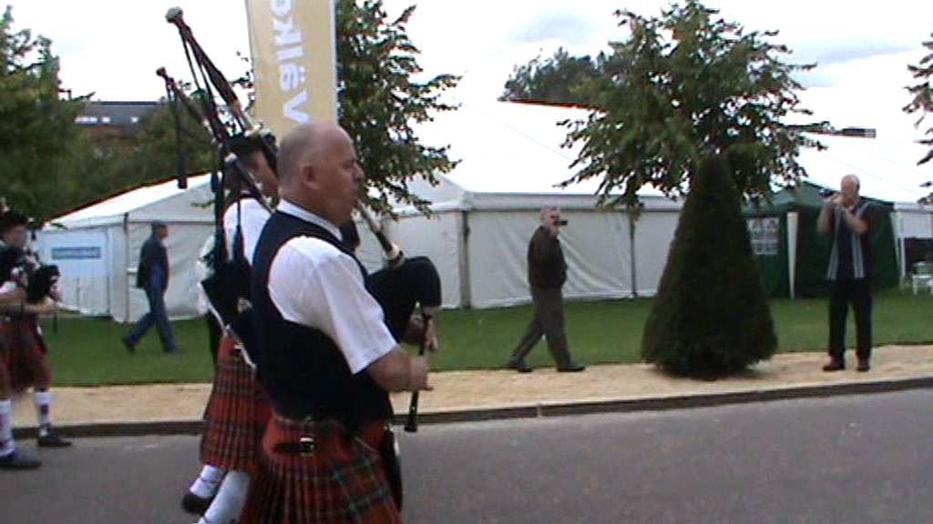 Strathclyde Police Pipe Band Worlds 2010. - YouTube