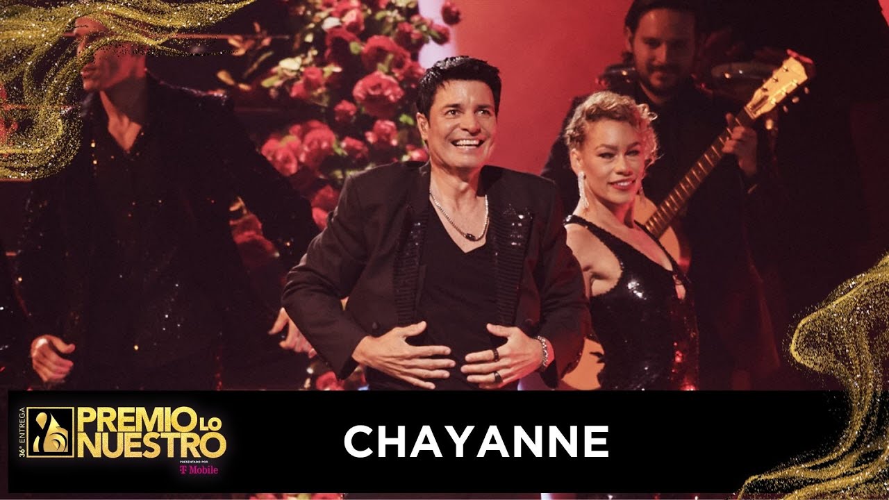 Chayanne canta 'Tiempo De Vals' y 'Bailando Bachata' | Premio Lo ...