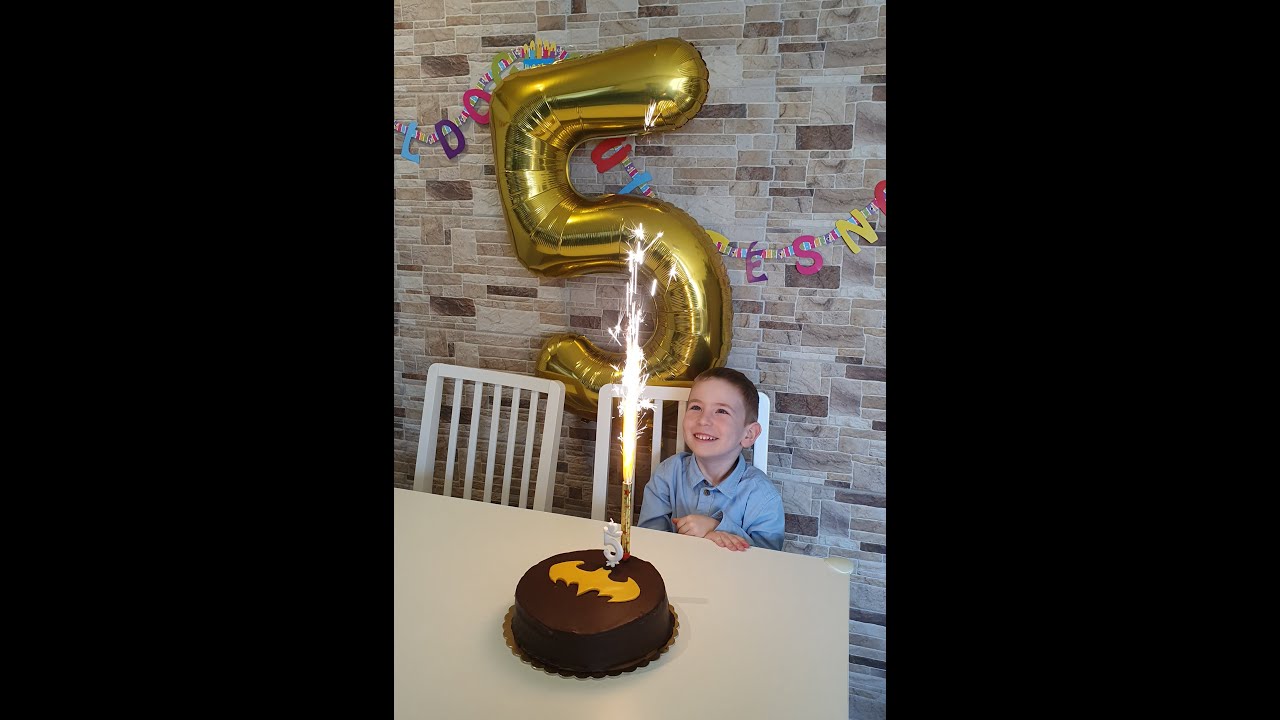 Áron 5 éves - YouTube