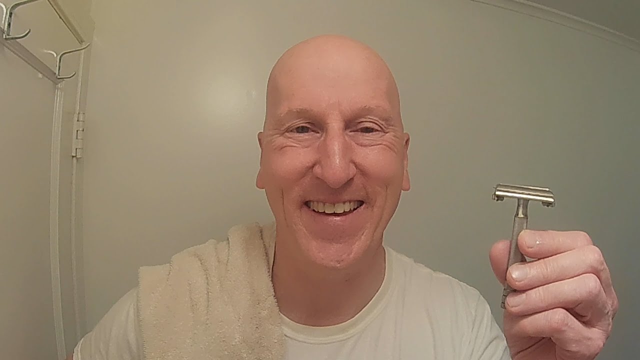 Gillette Super Speed Head Shave - YouTube