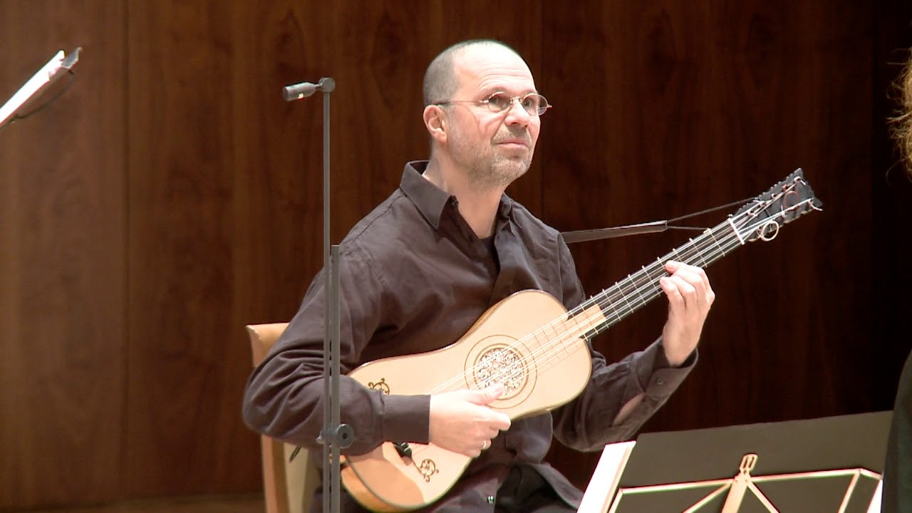 Álvaro Torrente, becario Leonardo, presenta ‘El baile perdido’ - YouTube