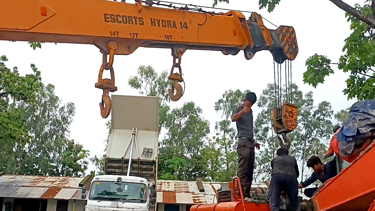 Excavator Fails || Escorts Hydra 14T Heavy Weight Lifting 💪 - YouTube