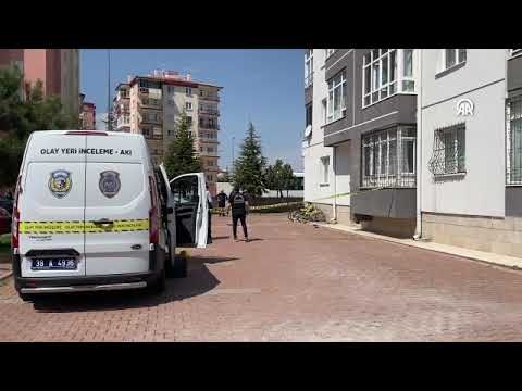 Cam silerken 4. kattan düşen kadın yaralandı