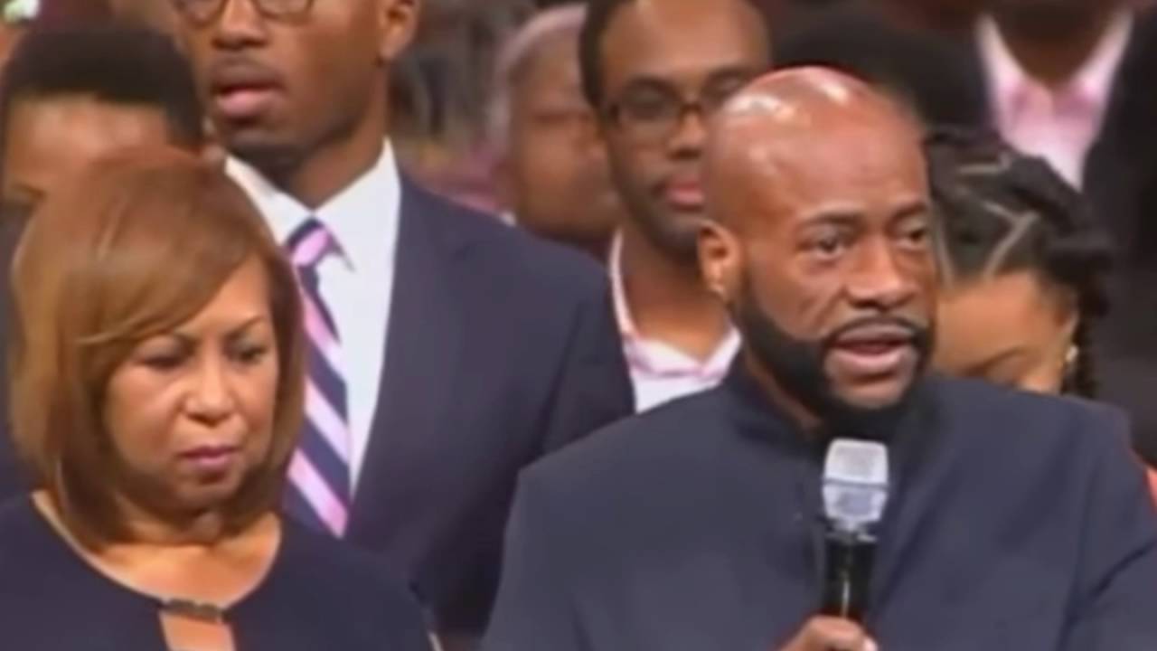 Bishop Eddie Long Says He is Healed From His Sickness - YouTube