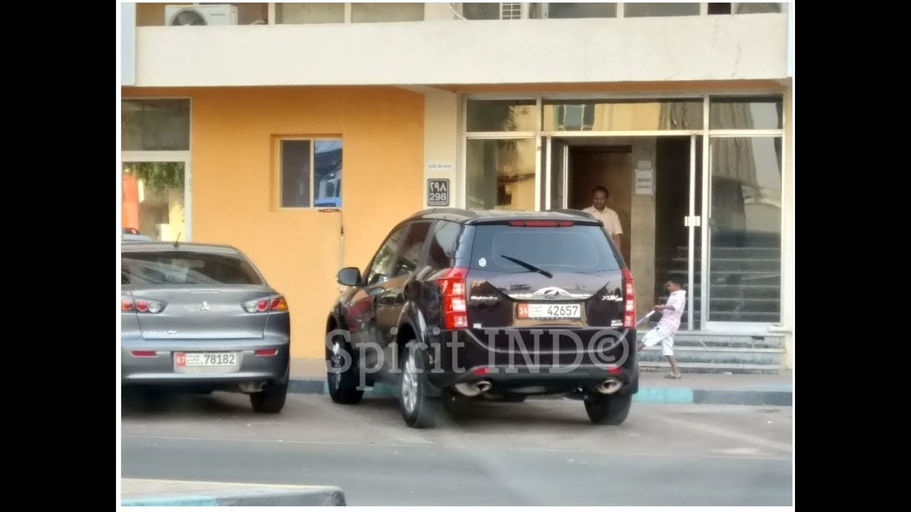 Mahindra XUV 500 in UAE Abu dhabi - YouTube