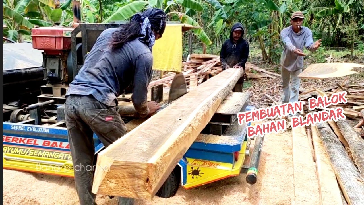 Gergaji mesin kayu Serkel rakitan pembuatan balok kayu jati bahan ...