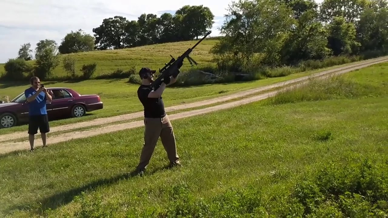 Shoulder Fire - Barrett M82 - YouTube