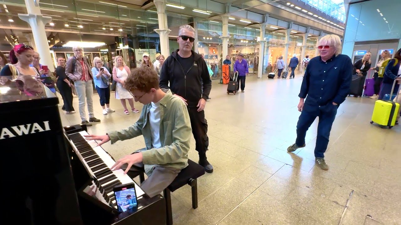 Public Piano Turns Into Boogie Woogie Show with Young Talent - YouTube