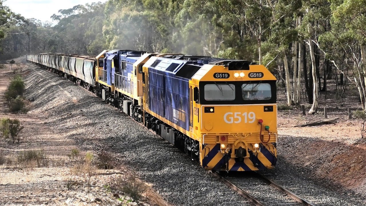 G519-X48-XR558 on 7937V to Birchip Grain Flow on Bealiba Bank. 11-03-19 ...