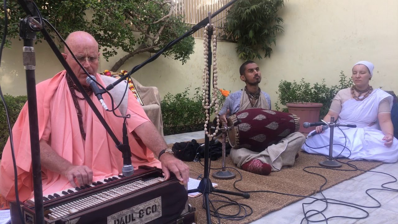 Kirtan Indradyumna Swami. Narottam Das Thakur appearance day. Vrindavan ...