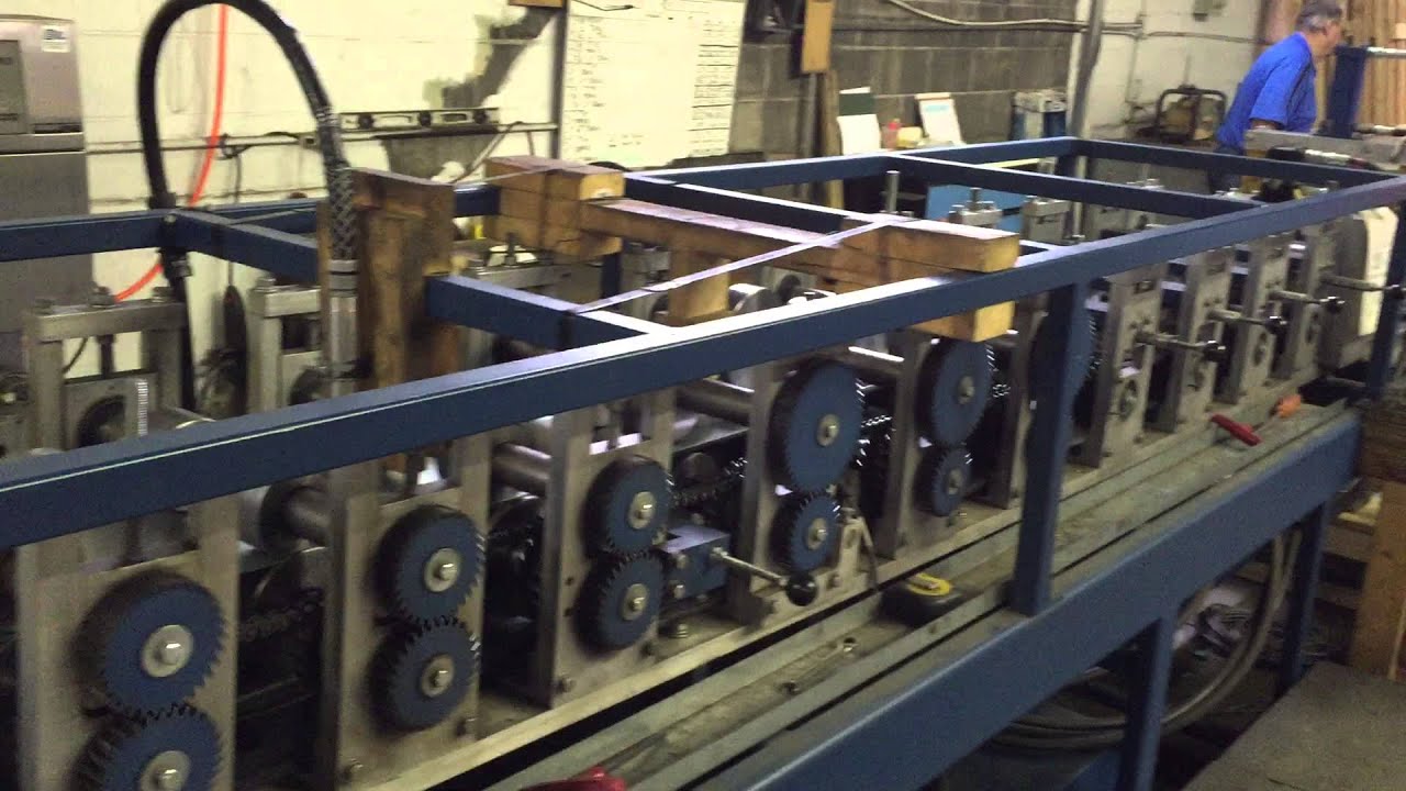 Knudson Roll Former In Action - YouTube