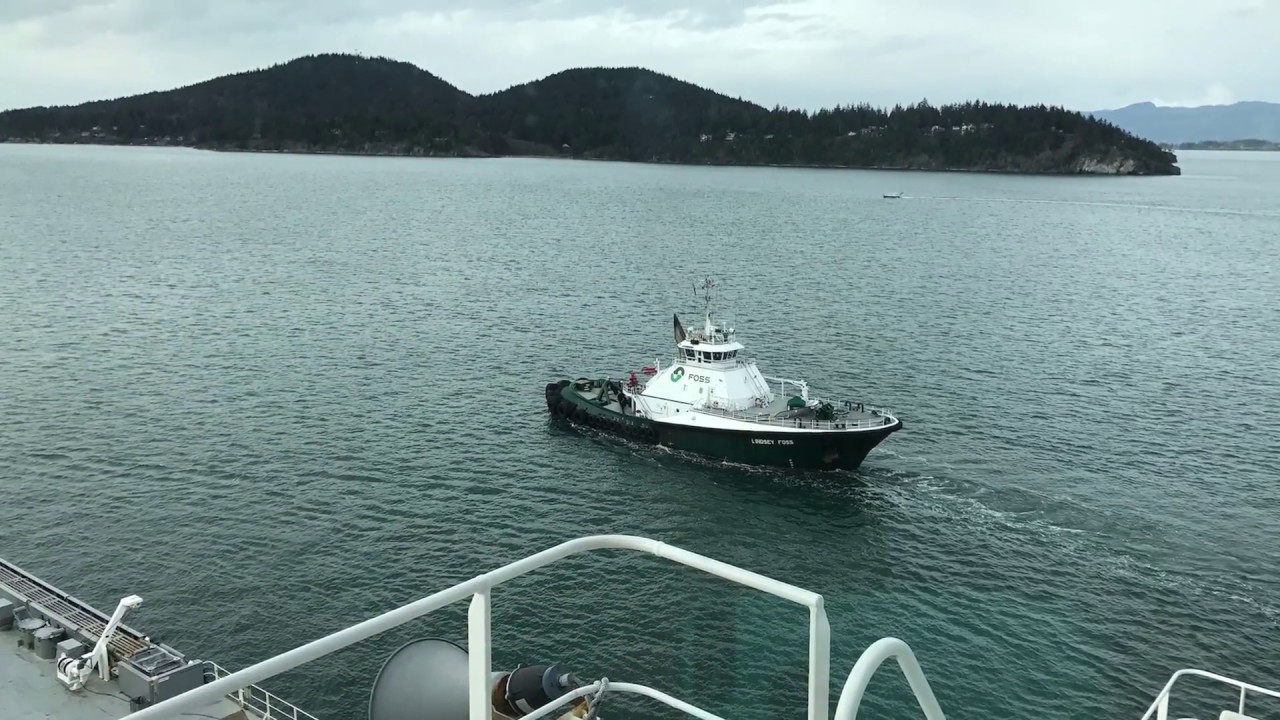 Garth and Lindsey Foss on Tanker Assist - YouTube