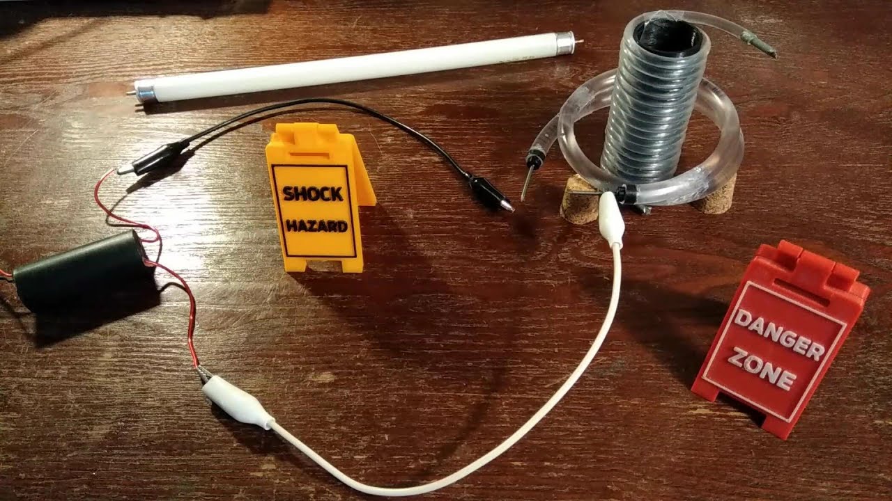 DIY - (World First?) Salt Water Tesla Coil! - YouTube