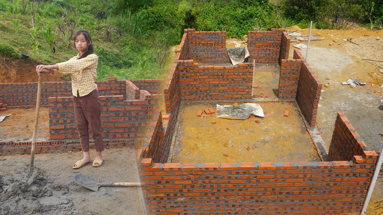 12 year old genius girl builds a new brick house - A neighbor came to ...