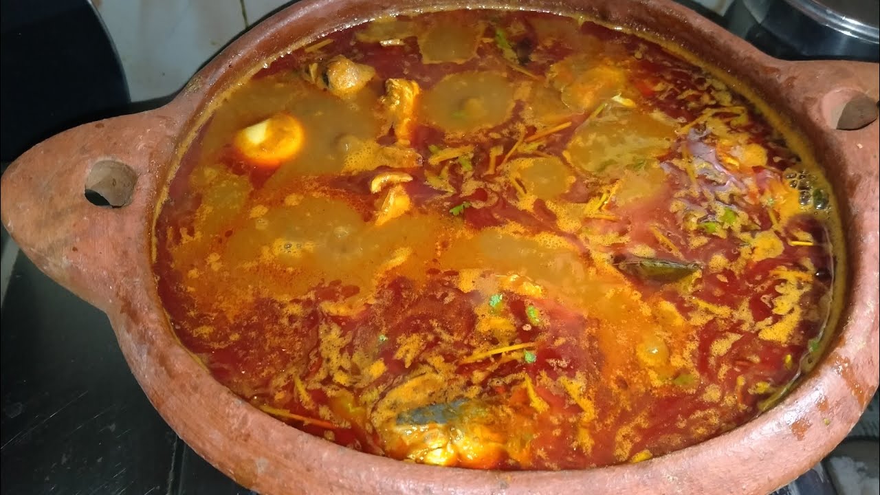 Vanjaram meen kulambu 🤤🤤 | vanjaram fish gravy| Best lunch recipe - YouTube