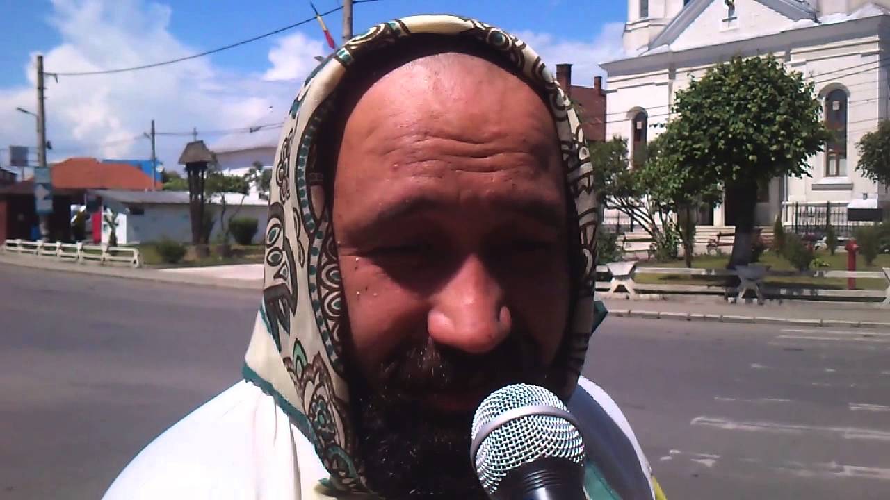 baba pupa microfonul - YouTube