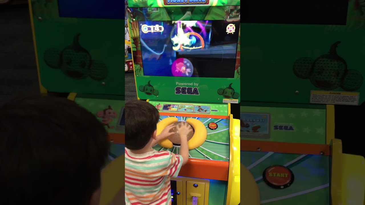 Super Monkey Ball Ticket Blitz Chuck E. Cheese - Wyatt Plays! - YouTube