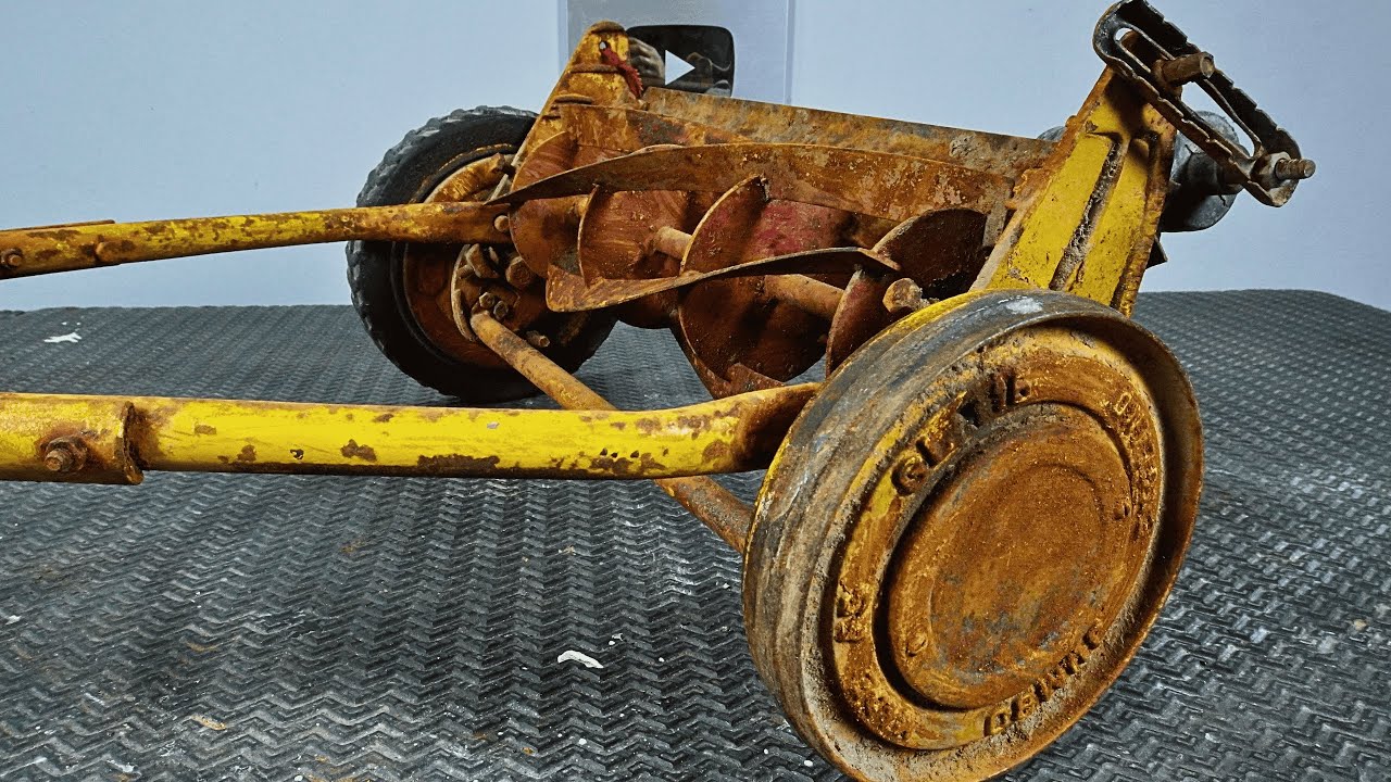 Old Rusty Push Reel Mower Restoration {part 1} - YouTube