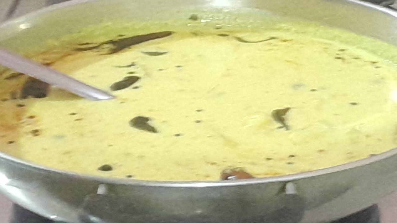 ചേമ്പ് പുളിശ്ശേരി /nadan pulissery /colocasia (chembu )moru curry - YouTube