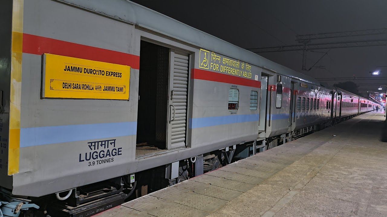 FIRST LHB Run of 12265 Jammu Tawi Duronto Express from Delhi Sarai ...