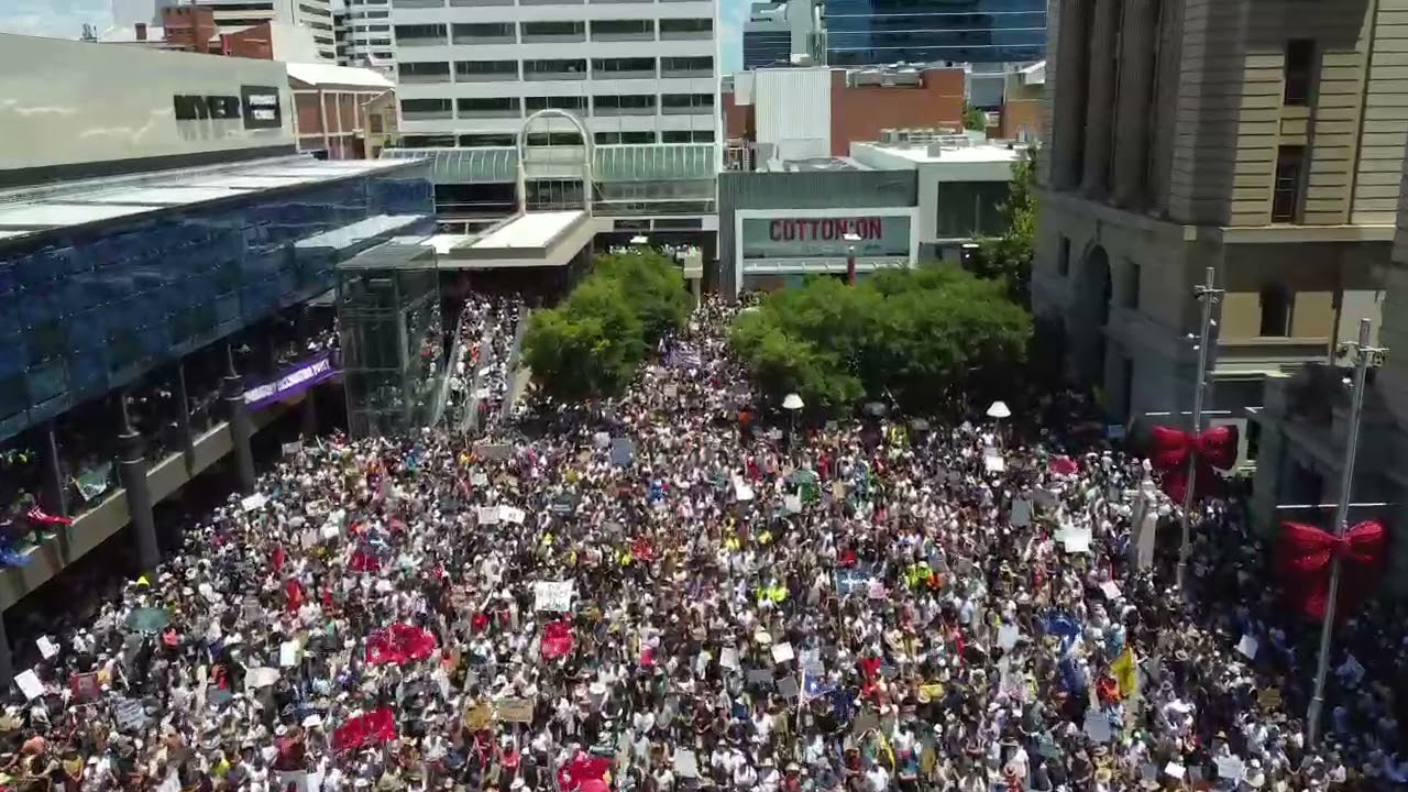 Perth Anti Mandate Protest - YouTube