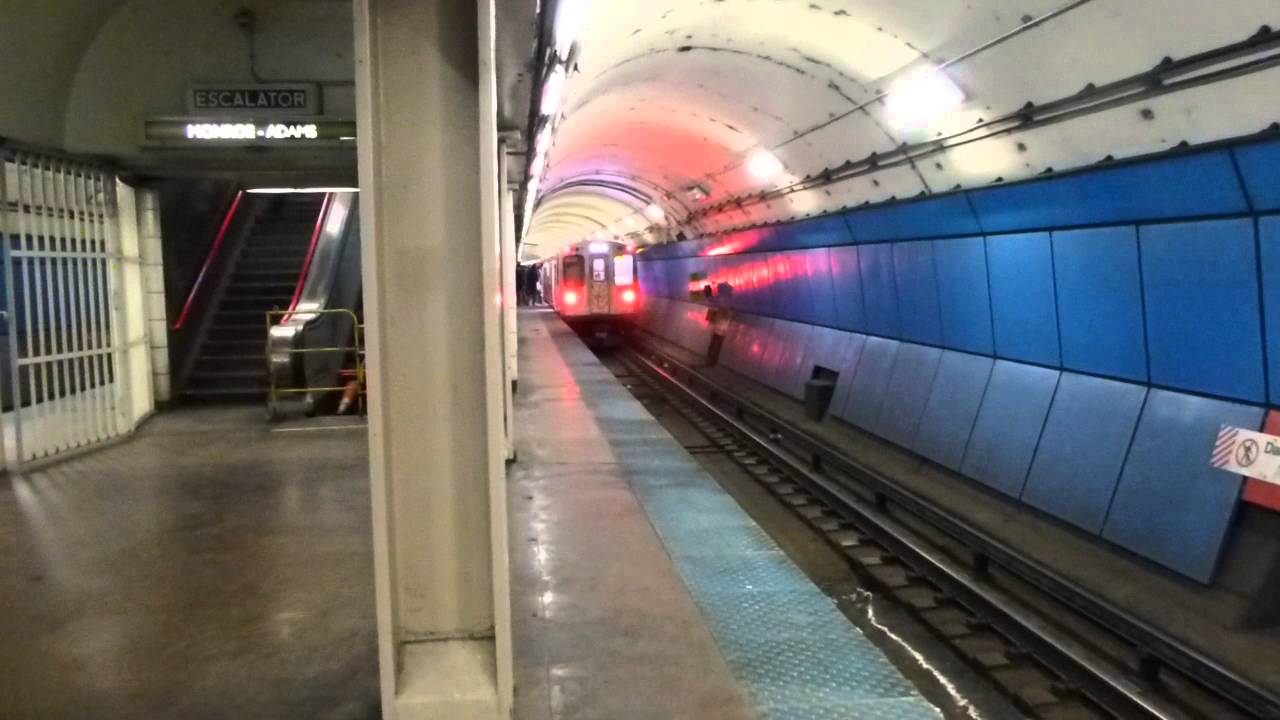 CTA Transit: 2009-14 Bombardier 5000 Series "L" Red Line at Monroe ...