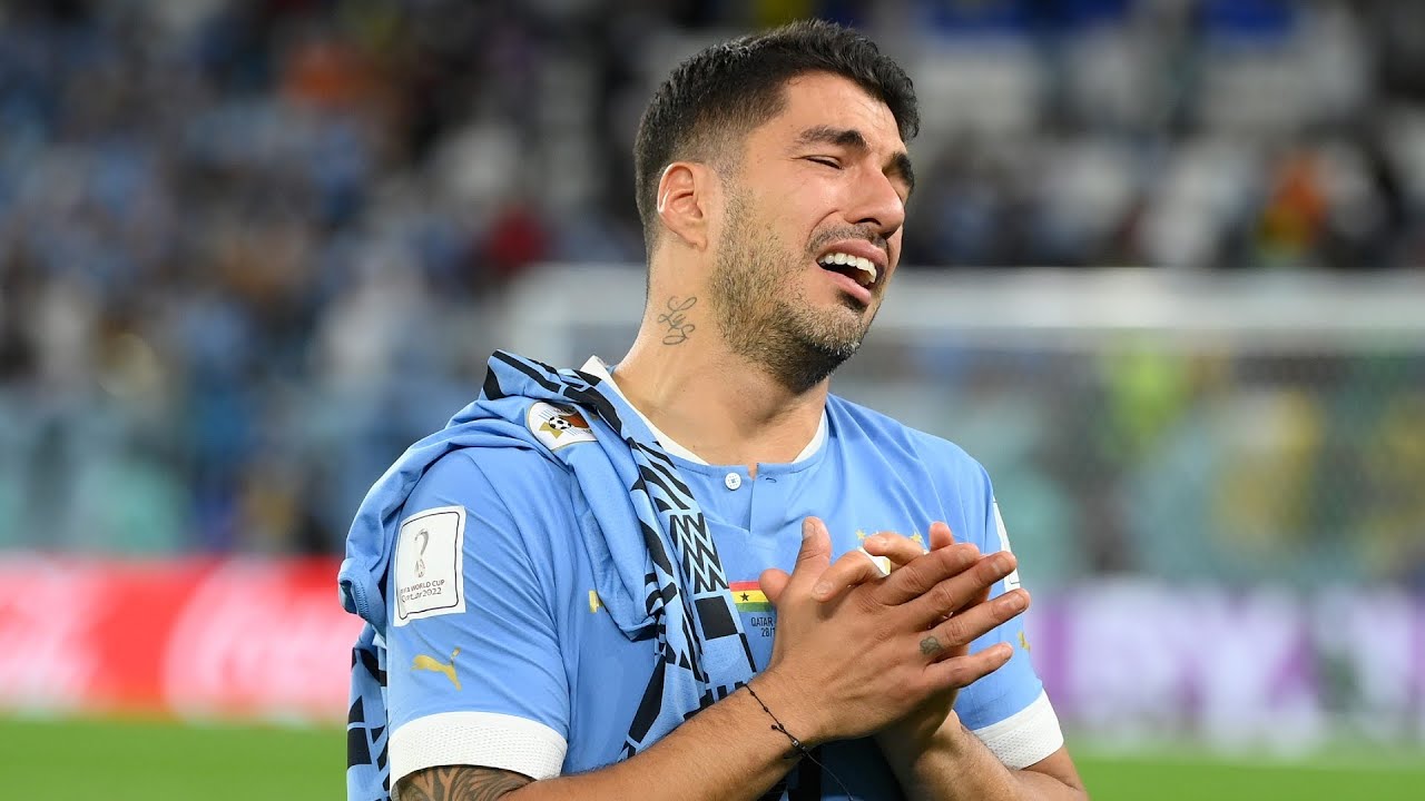 😭😭😭😭 Luis Suarez crying Uruguay knocked out from the world cup - YouTube