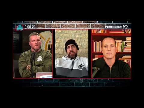 Aj hawk zipping pants after a piss during show with Aaron Rodgers