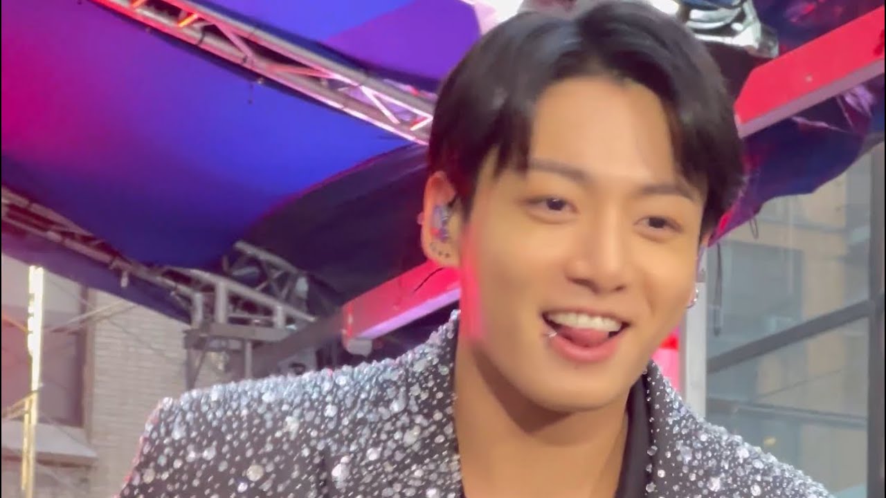 4K 231108 SEVEN JUNGKOOK AT TODAY SHOW CITI CONCERT SERIES IN NY NEW ...