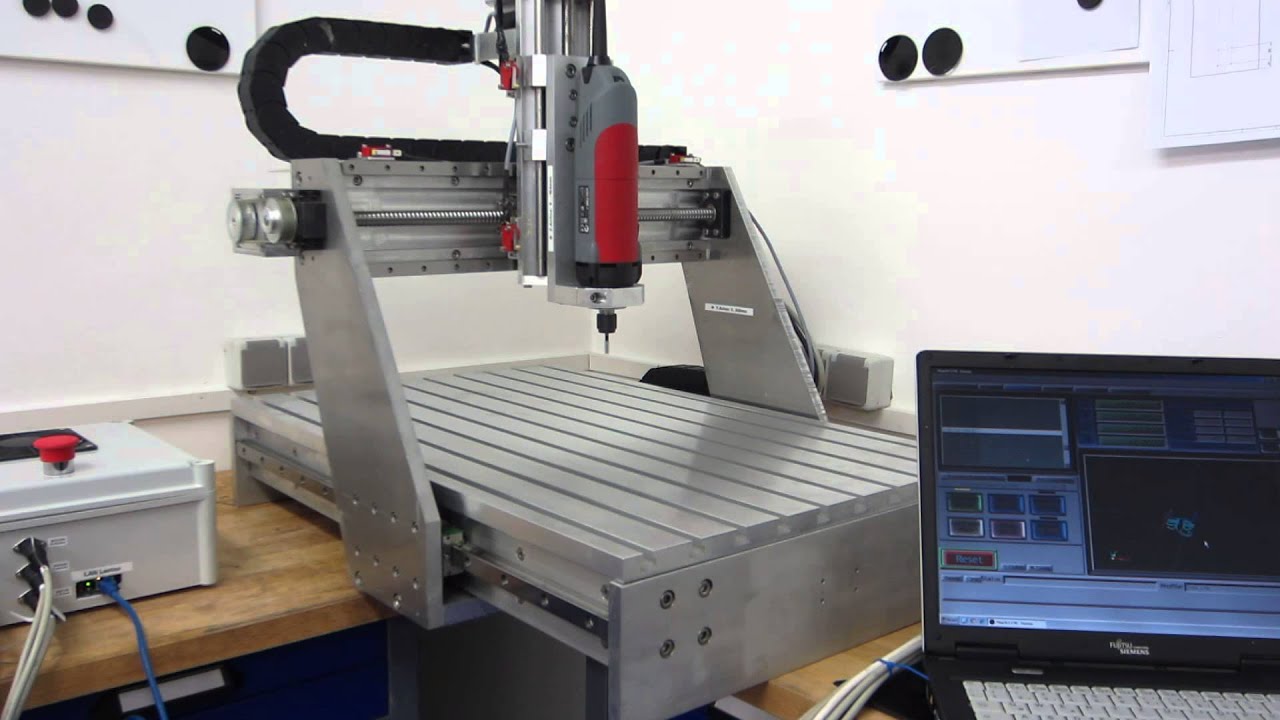 OHM-CNC-Fräse Trockenlauf - YouTube