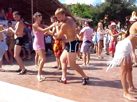 Salsa on the beach 2011. Salsa in pairs
