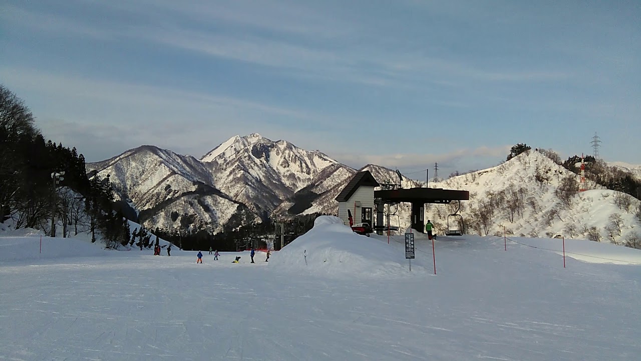 Popular ski resort near Tokyo, NASPA Ski Garden beginner's courses H&F ...