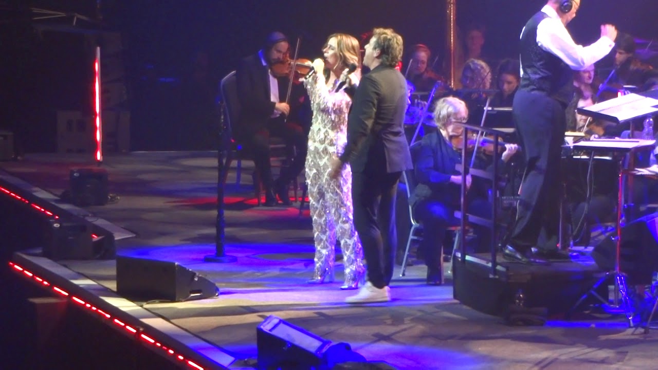 Trijntje Oosterhuis 25 jarig jubileum - ft. Marco Borsato - Wereld ...