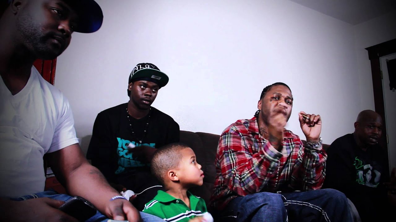 Pimp "Livin Like A Hustla" Viral Video - YouTube