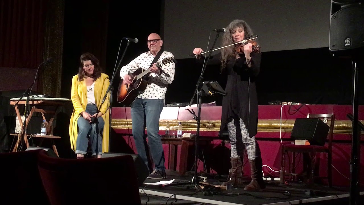 Kate Dimbleby, Keith Warmington and Clare Lindley - YouTube