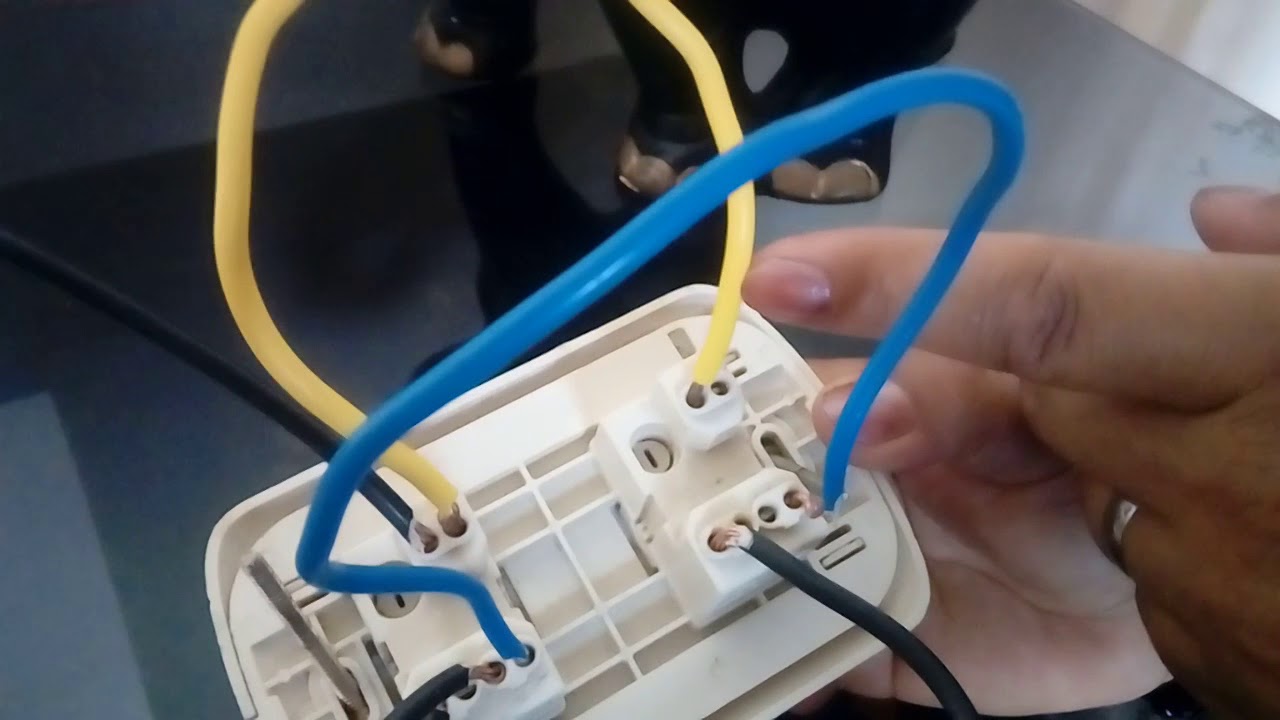 Conmutacion simple con dos interruptores...💡 - YouTube