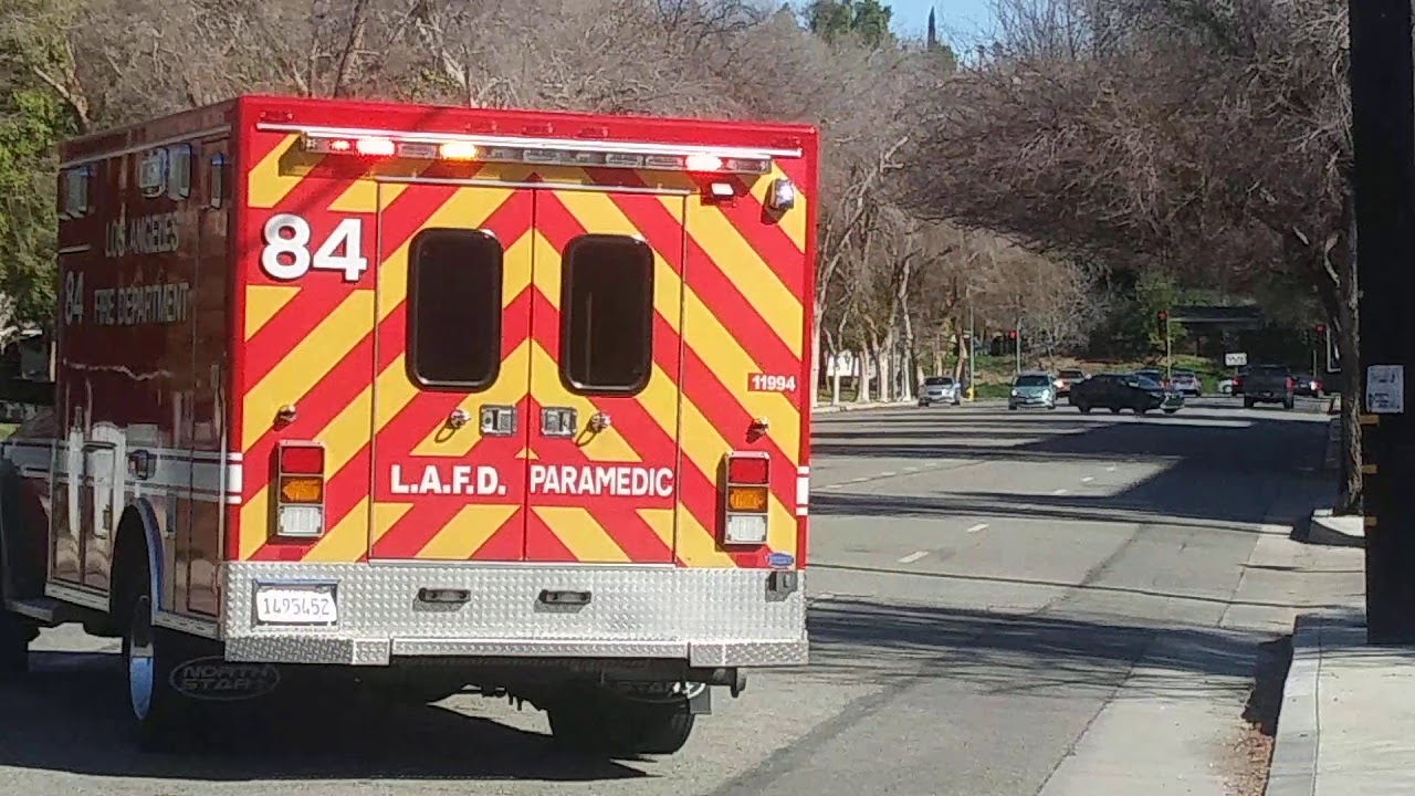 LAFD Rescue 84 Responding - YouTube