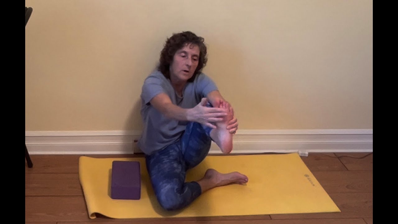 Treat your feet! 5 moves for functional flexible feet - YouTube