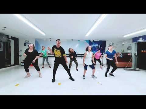 BESOS EN CUALQUIER HORARIO / CARLOS VIVES, MAU Y RICKY, LUCY VIVES ...