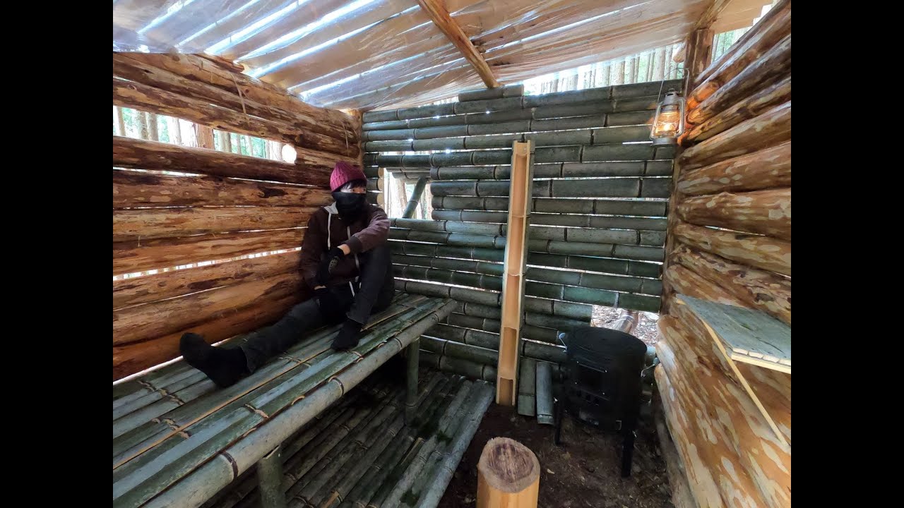 Making Shelter's furniture : bed : small table: Solo Bushcraft - YouTube
