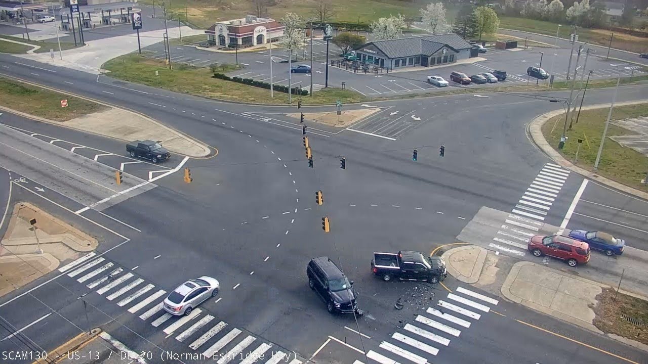 Delaware: Pickup Truck Runs Red Light & Crashes Into SUV - YouTube