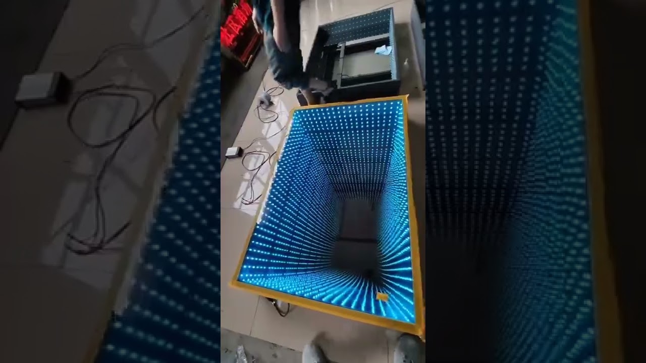 LED infinity Mirror - YouTube
