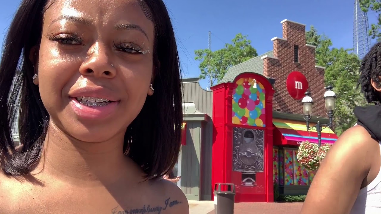 VLOG: FIRST TIME RIDING SIX FLAGS RIDES - YouTube