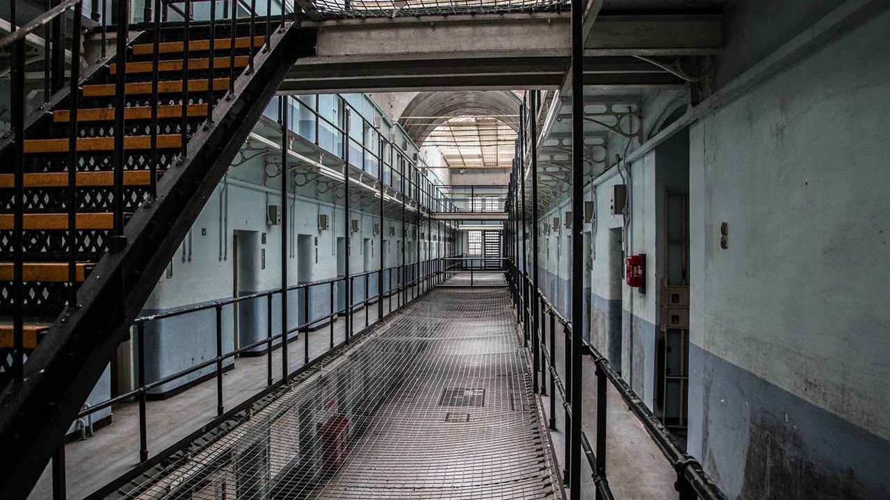 Exploring HM Shepton Mallet Prison - With Hanging Room & Kray Twins ...