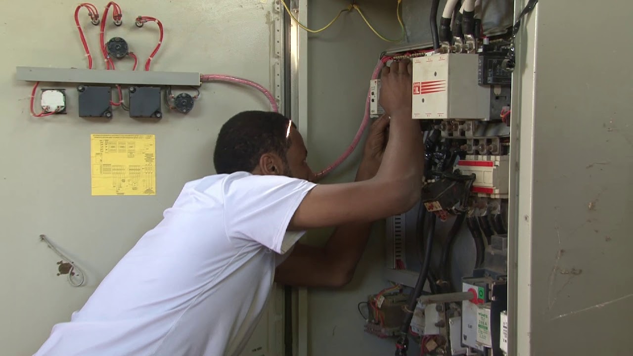panel board maintenance የዘመናዊ መስኖ ፕሮጀክቶች ፓናል ቦርድ ጥገና - YouTube