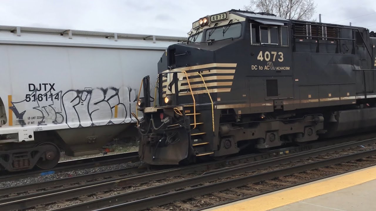 NS 4073 leads out of Elkhart Indiana! - YouTube