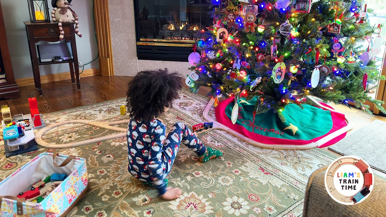 Grammy and Papa's Christmas Tree Layout | Wooden Train Tracks | Live ...