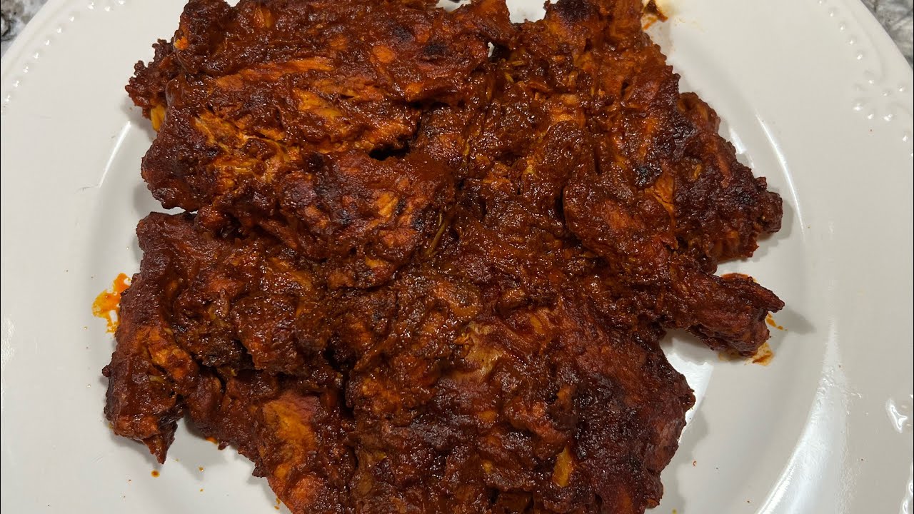 Pechuga de pollo en adobo con chile colorado,súper deliciosa. - YouTube